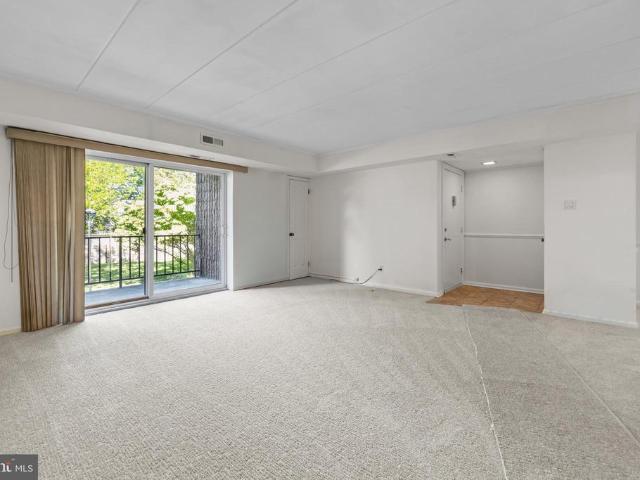 81 Oakridge Drive