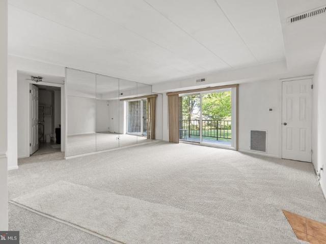81 Oakridge Drive