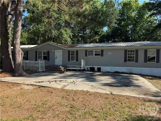 81 Owens Dr, Midway, GA 31320
