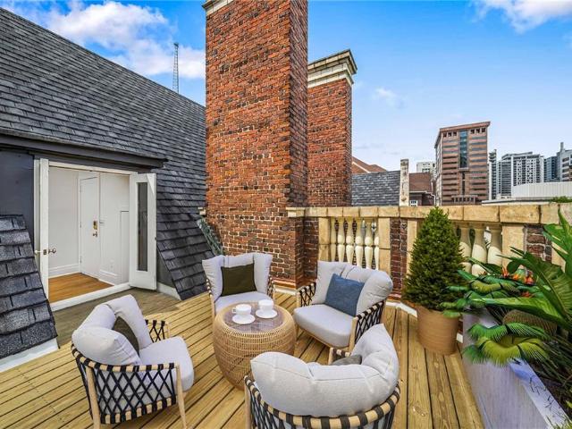 81 Peachtree Place NE PH12