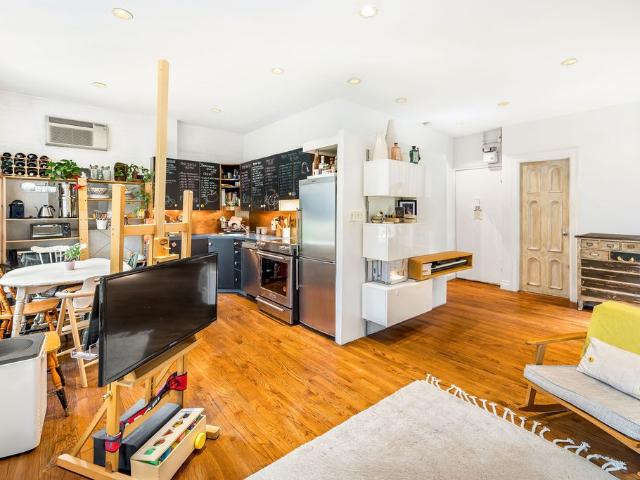 81 Perry Street 1B