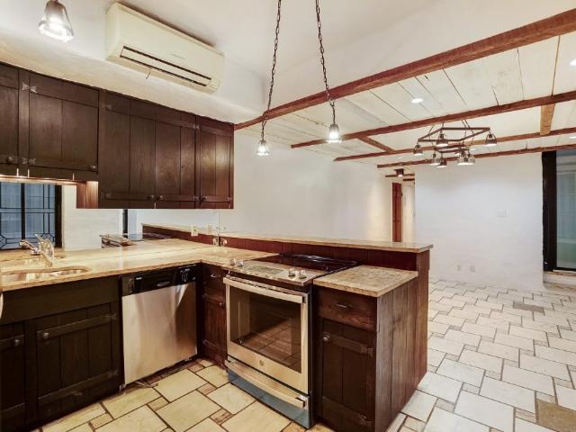 81 Perry Street, New York, NY
