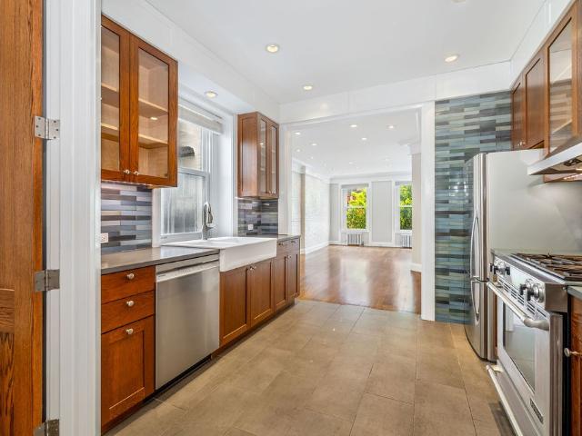 81 Perry Street, New York, NY