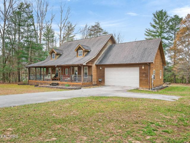 81 Pine Tree Circle
