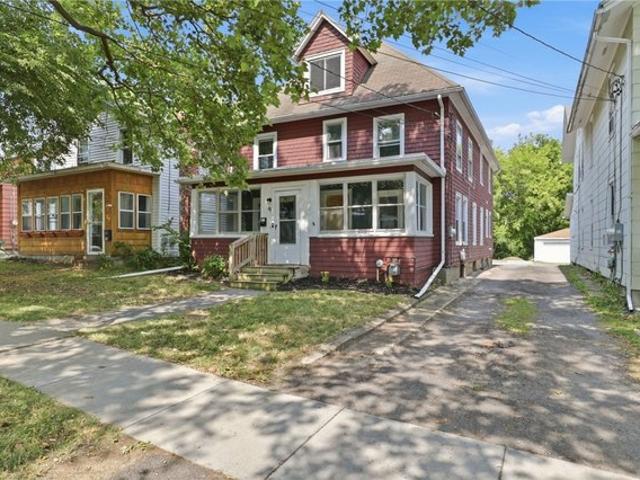81 Pleasant St, Canandaigua, NY 14424