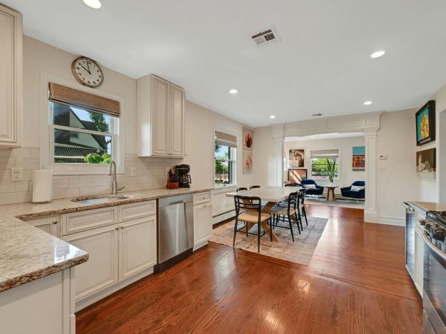 81 Riverview Avenue, Cliffside Park, US, NJ