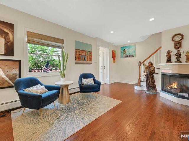 81 Riverview Avenue