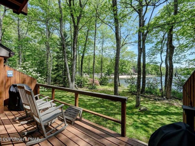 81 Ruffed Grouse Ct, Lake Harmony, PA 18624 | MLS #PM 139610 | Compass