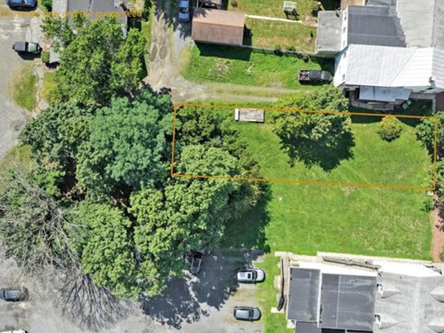 81 S Tulpehocken St, Pine Grove, PA 17963