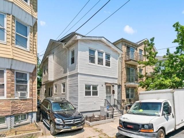 81 Schley St, Newark, NJ 07112