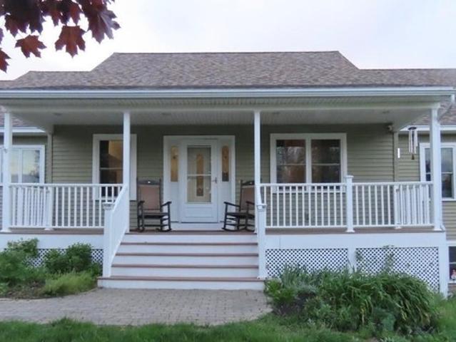 81 Swett Rd, Windham, ME 04062
