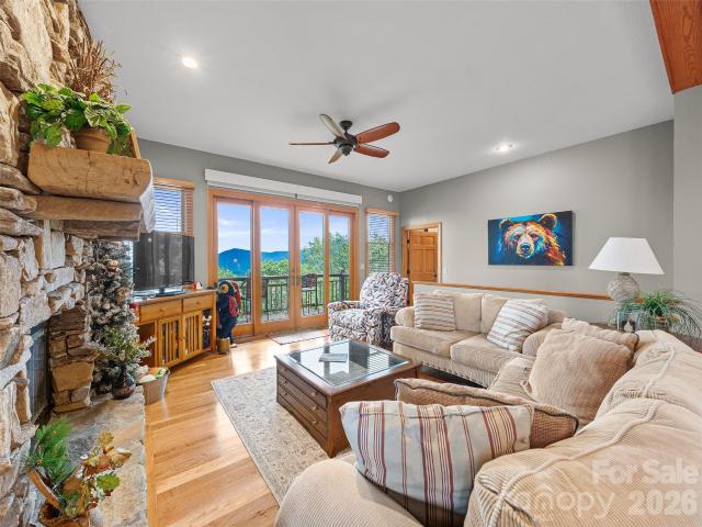 81 Stoney Falls Loop # C3