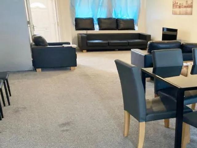 81B C Carnarvon Road, London, E15 4JW, United Kingdom | Room for rent #139404339 | Rentberry