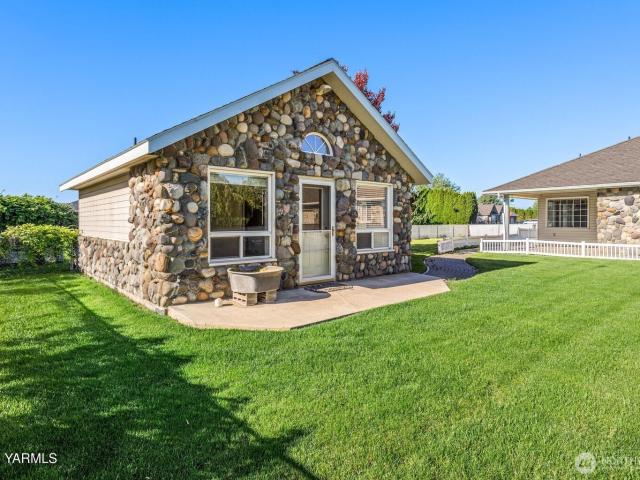 8204 Midvale Road