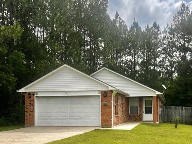 8204 Exchange St, Gautier, MS 39553