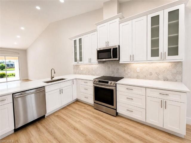 8204 Ibis Cove Cir Unit B212, Naples, US, FL