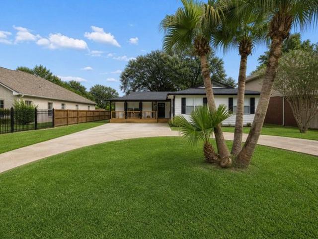 8205 Arrowhead Ln, Houston, TX 77075