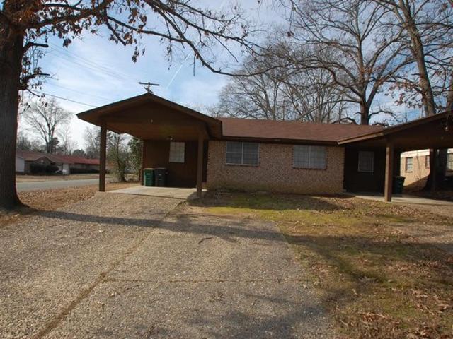 8205 E Woodview Dr, Sherwood, AR 72120