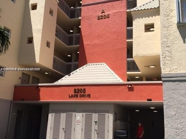 8205 Lake Dr Unit 204, Doral, FL 33166