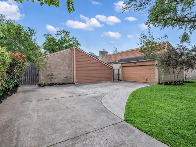 8206 Debbie Gay Dr, Houston, TX 77040 | MLS #30860 | Compass