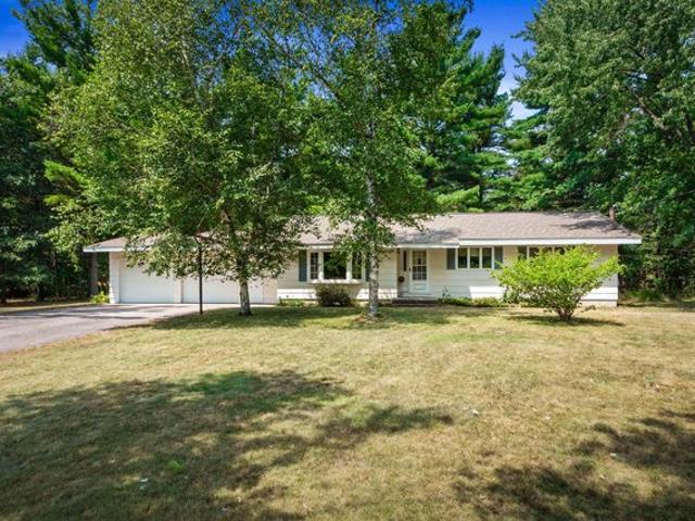 8206 Lakeview Dr, Wisconsin Rapids, WI 54494