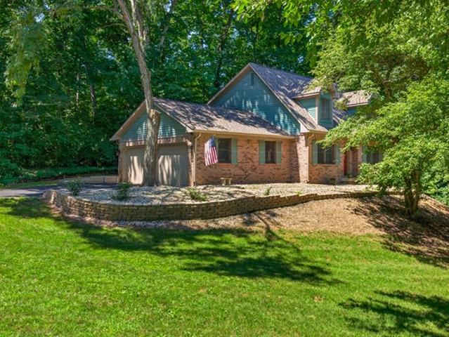 8206 Liberty Ln, Mooresville, IN 46158
