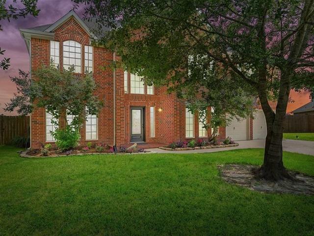 8206 Shady Grove St, Baytown, TX 77523