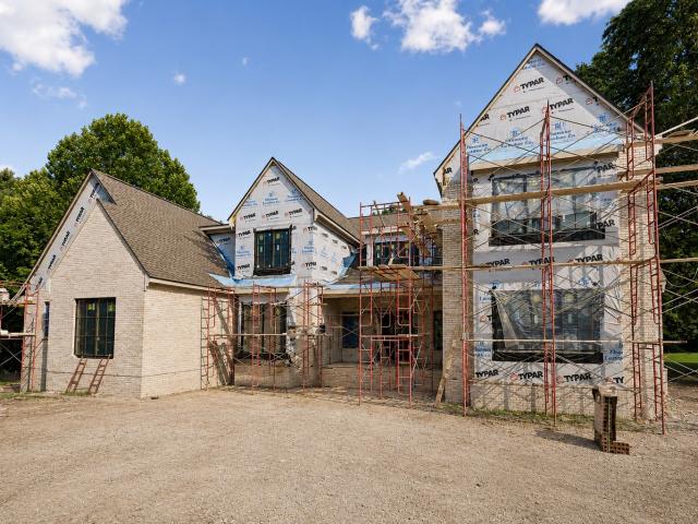 8206 Spring Valley Dr