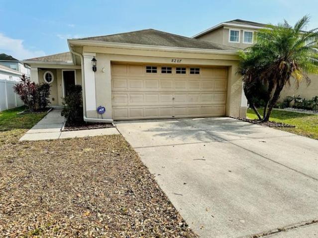 8207 Canterbury Lake Blvd, Tampa, FL 33619