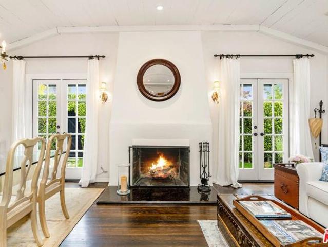 8207 Clinton St, Los Angeles, CA 90048