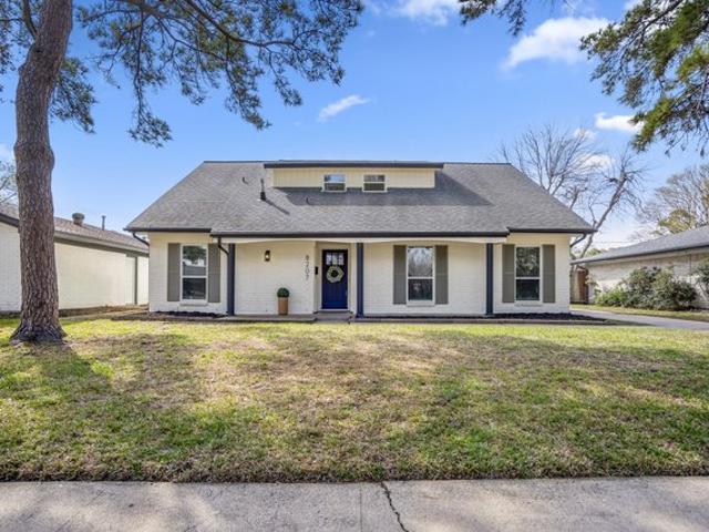 8207 Langdon Ln, Houston, TX 77036