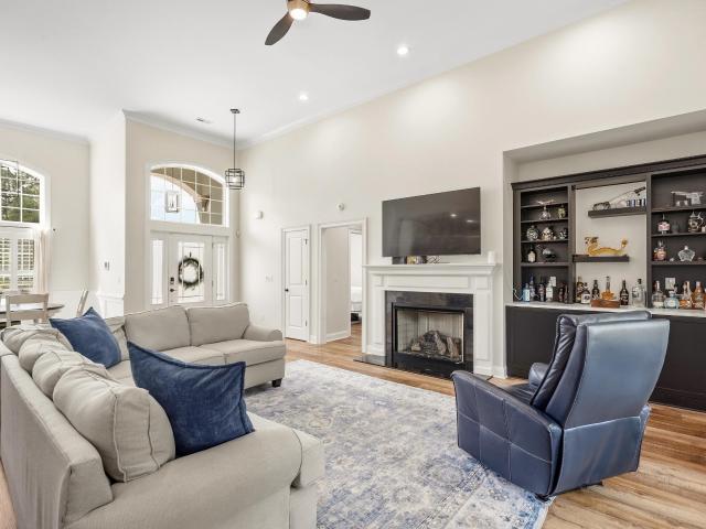 8208 Muldrow Ct