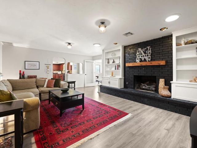 8208 NW 114th Street