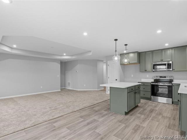 8208 Crescent Cove