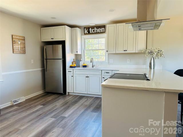 8208 Doverdale Lane, Charlotte, US, NC