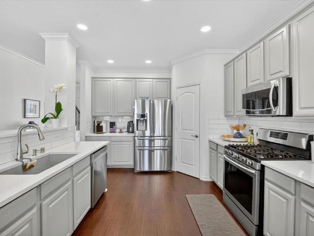 8208 Hidden Path Lane