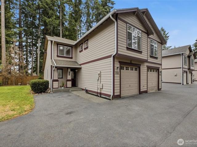 8208 Locust Ave E Apt D2, Bonney Lake, WA 98391