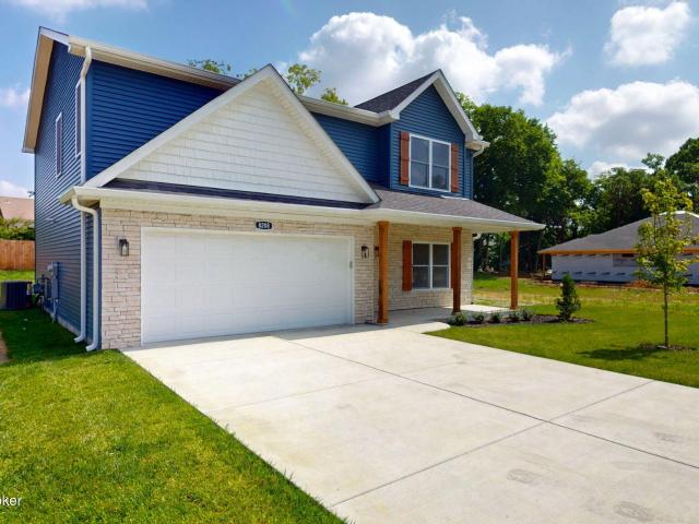 8208 Roseborough Rd