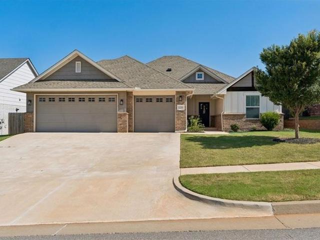 8209 NW 151st Ter, Edmond, OK 73013