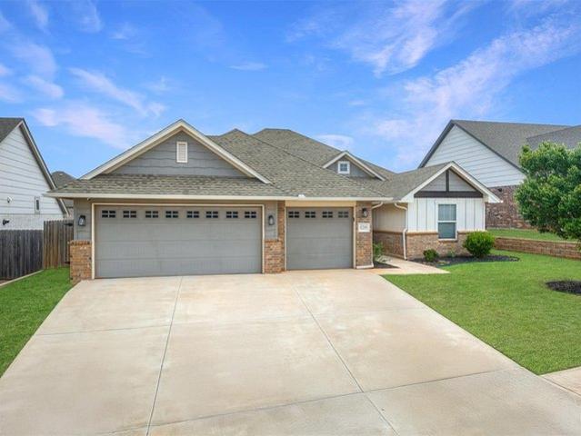 8209 NW 151st Ter, Edmond, OK 73013
