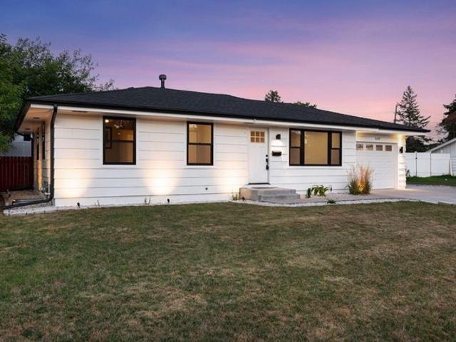 8209 Goodrich Rd, Bloomington, MN 55437