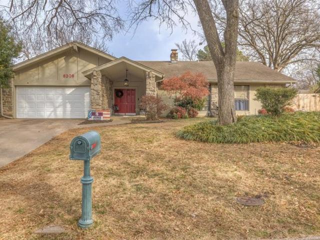 8209 S College Pl, Tulsa, OK 74137
