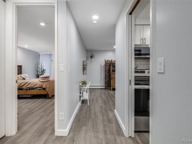 8200 E Jefferson Avenue # 506