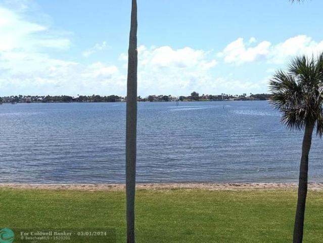 8200 E Lakeshore Dr Unit #302, Lake Worth Beach, FL 33462