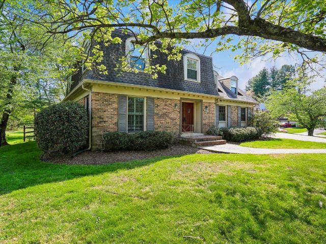 8200 Gainsborough Ct E, Potomac, MD 20854 | MLS #MDMC2227 | Compass