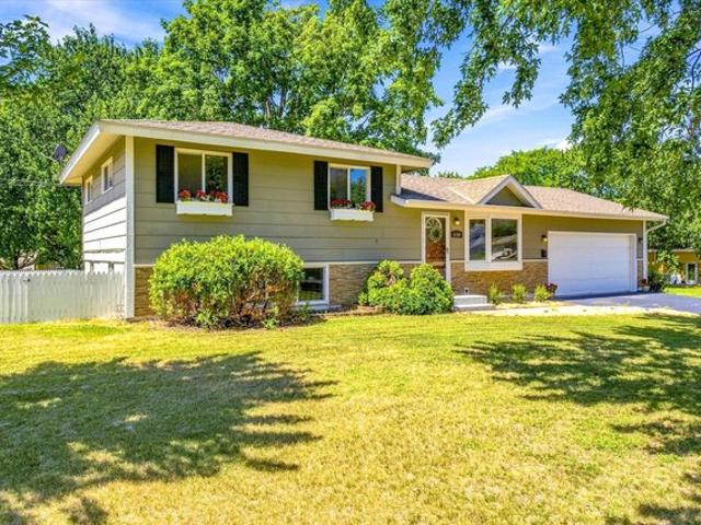 8200 Goodrich Rd, Bloomington, MN 55437