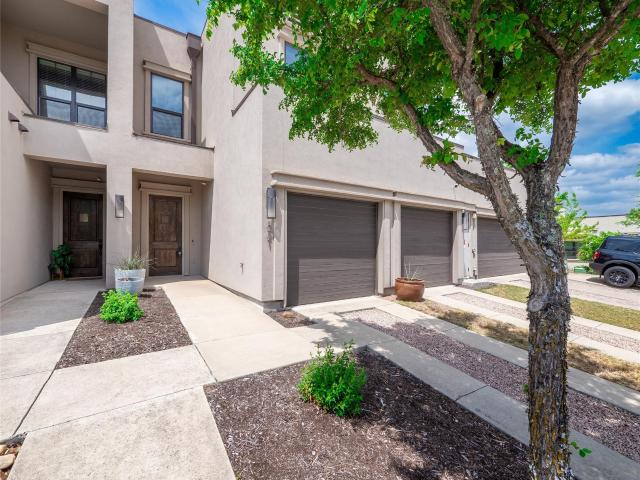 8200 Southwest Pkwy # 321