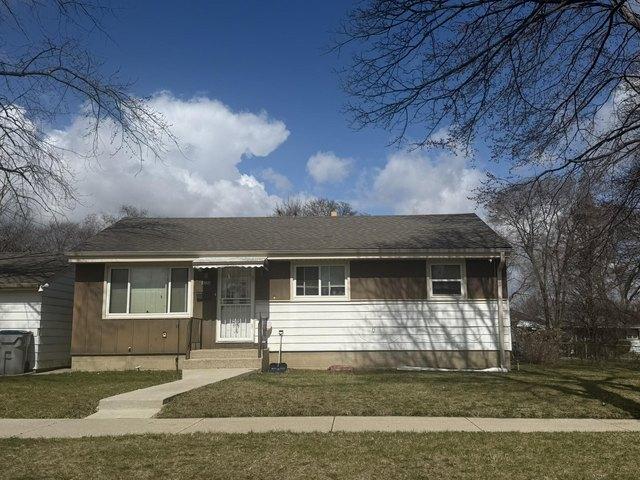 8200 W Glen Ave, Milwaukee, WI 53218