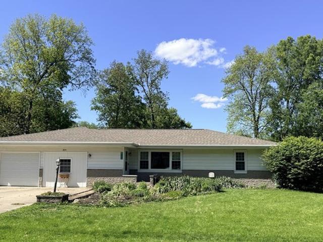 8200 W Lone Beech Dr, Muncie, IN 47304