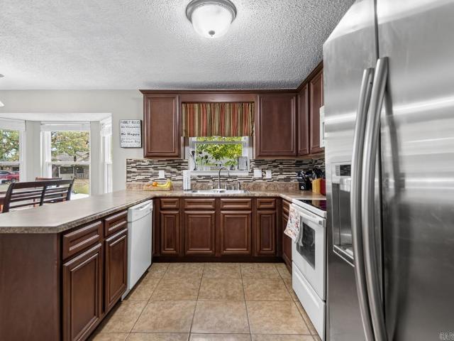 8201 Oak Ridge Road